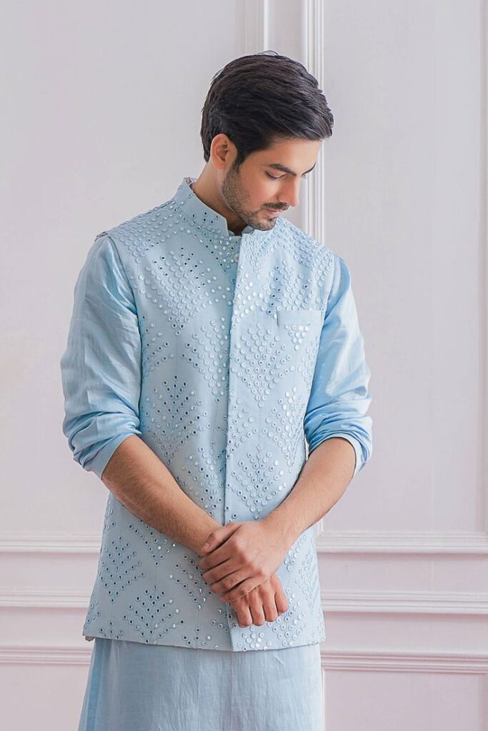 7 Inspirasi Desain Baju Koko yang Simple dan Elegan - Charisma